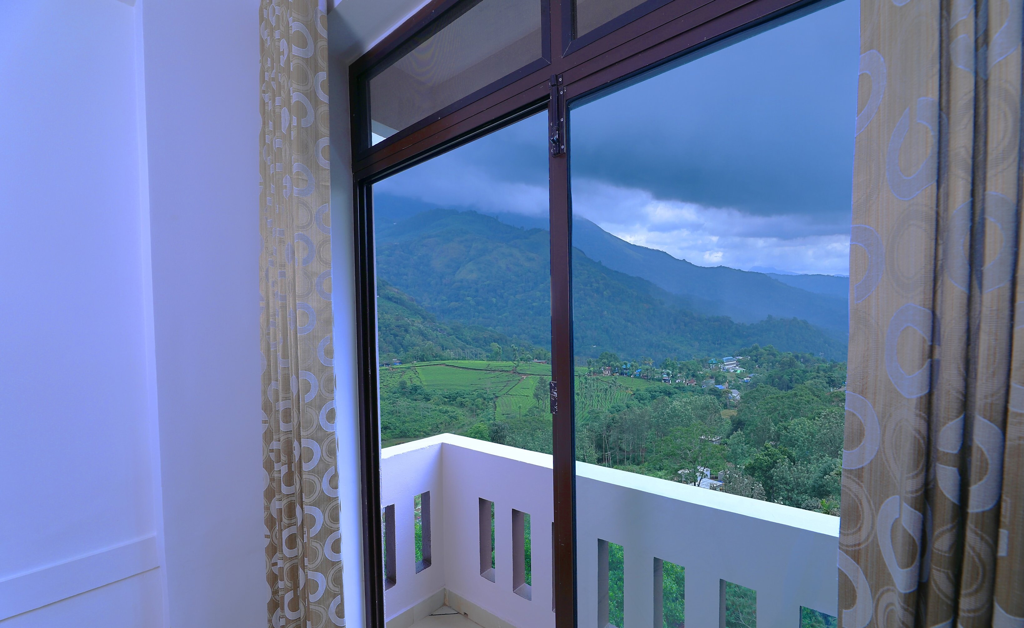 Tea Castle Munnar INR 150 OFF ( ̶2̶5̶0̶0̶ ) Resort Price, Address & Reviews