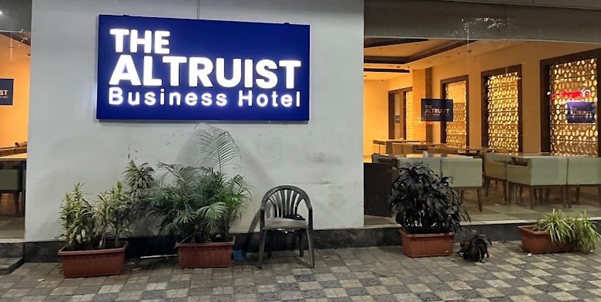 The Altruist Business Hotel (NM-1 𝗕𝗢𝗢𝗞 Navi Mumbai Hotel 𝘄𝗶𝘁𝗵 𝗙𝗥𝗘𝗘 𝗖𝗮𝗻𝗰𝗲𝗹𝗹𝗮𝘁𝗶𝗼𝗻
