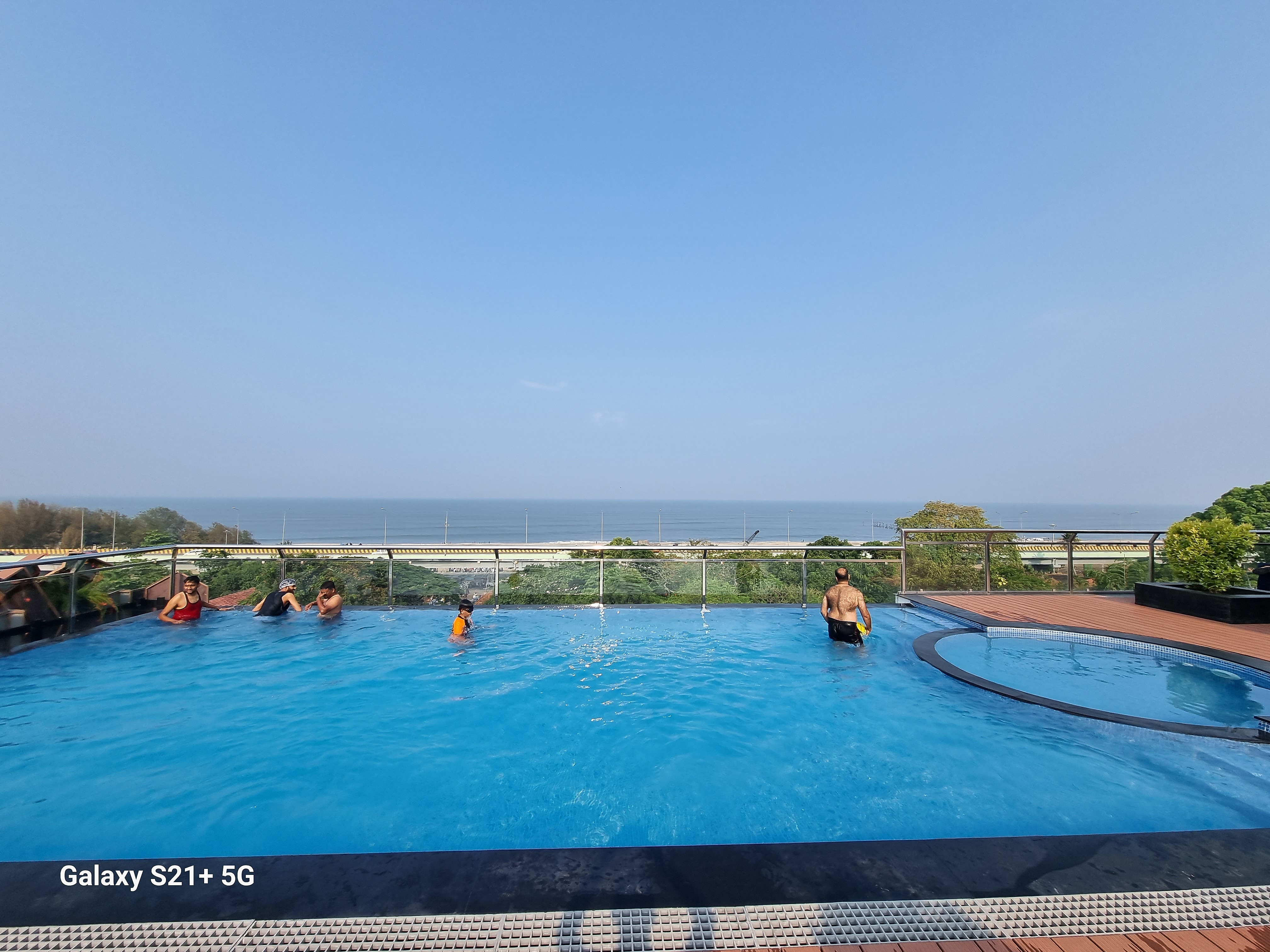 Classic Regency 𝗕𝗢𝗢𝗞 Alleppey Hotel 𝘄𝗶𝘁𝗵 ₹𝟬 𝗣𝗔𝗬𝗠𝗘𝗡𝗧