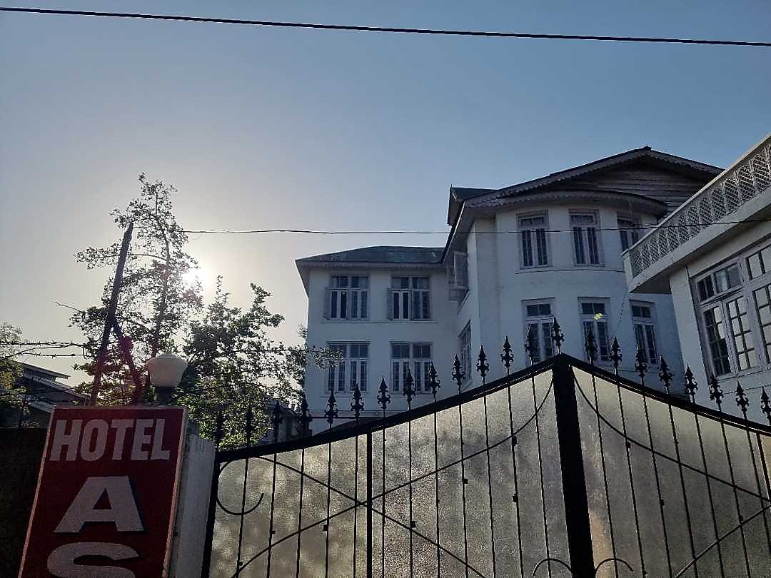 Photos of Heritage Bungalow, Rajbagh - Hotel in Srinagar