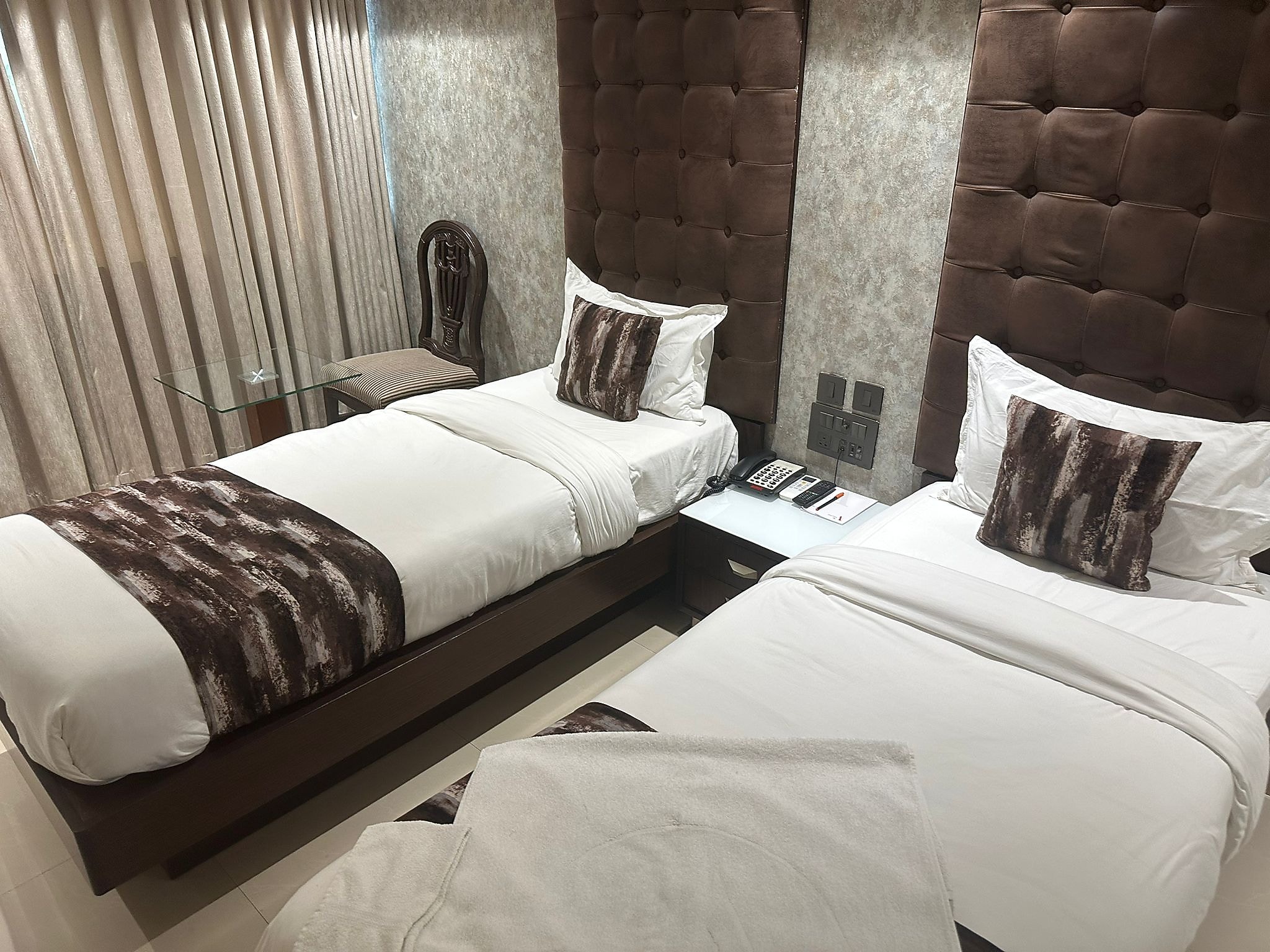 Hotel Ariana Residency, Mumbai 𝗕𝗢𝗢𝗞 Mumbai Hotel 𝘄𝗶𝘁𝗵 𝗙𝗥𝗘𝗘 𝗖𝗮𝗻𝗰𝗲𝗹𝗹𝗮𝘁𝗶𝗼𝗻