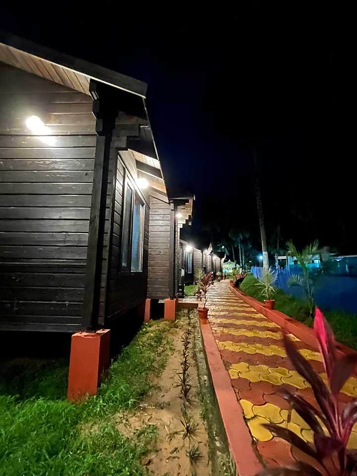 Narkel Kunja Resort 𝗕𝗢𝗢𝗞 Mukchhari Resort 𝘄𝗶𝘁𝗵 𝗙𝗥𝗘𝗘 𝗖𝗮𝗻𝗰𝗲𝗹𝗹𝗮𝘁𝗶𝗼𝗻