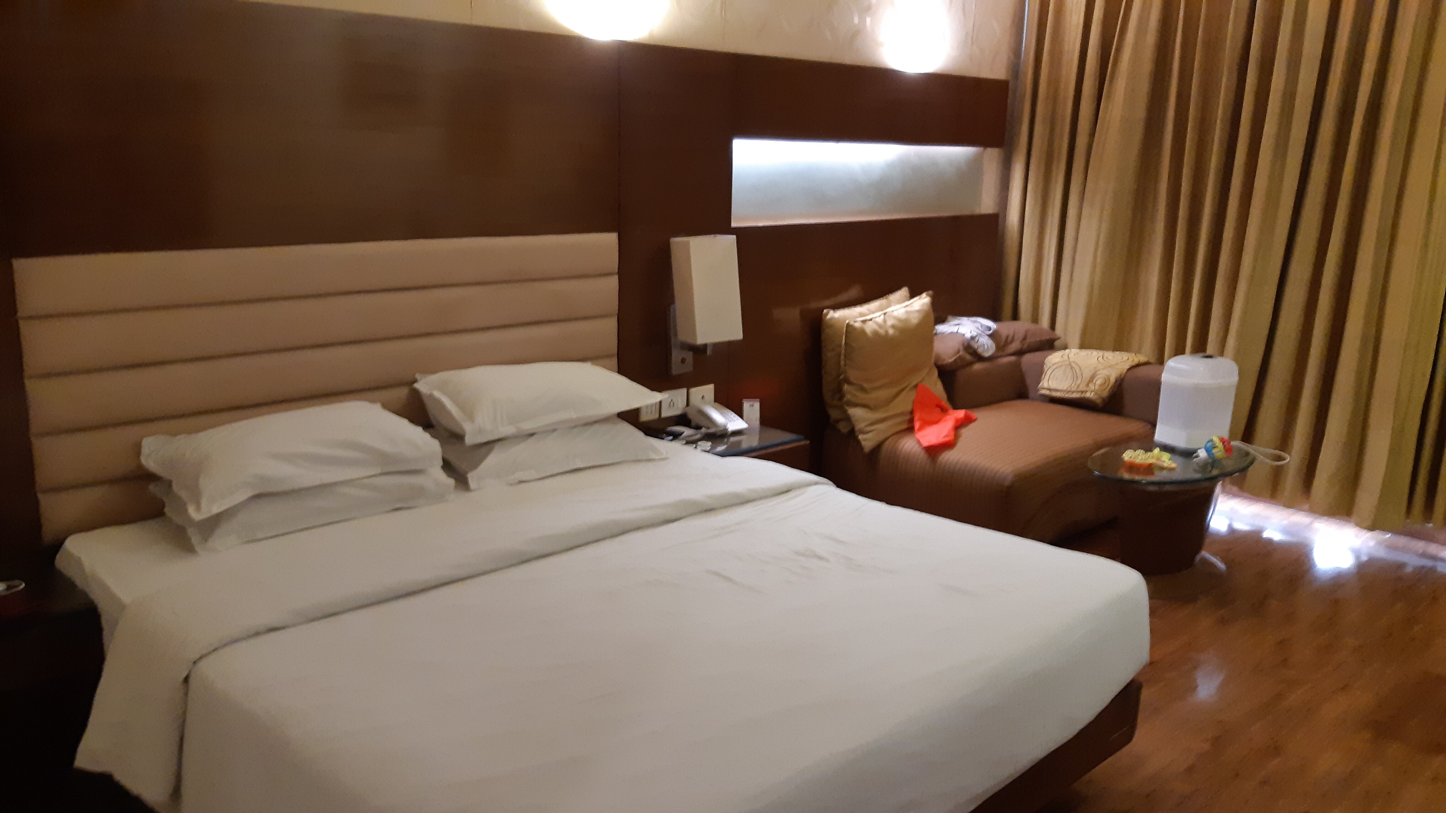 Photos of Indus Biznotel - Hotel in Delhi