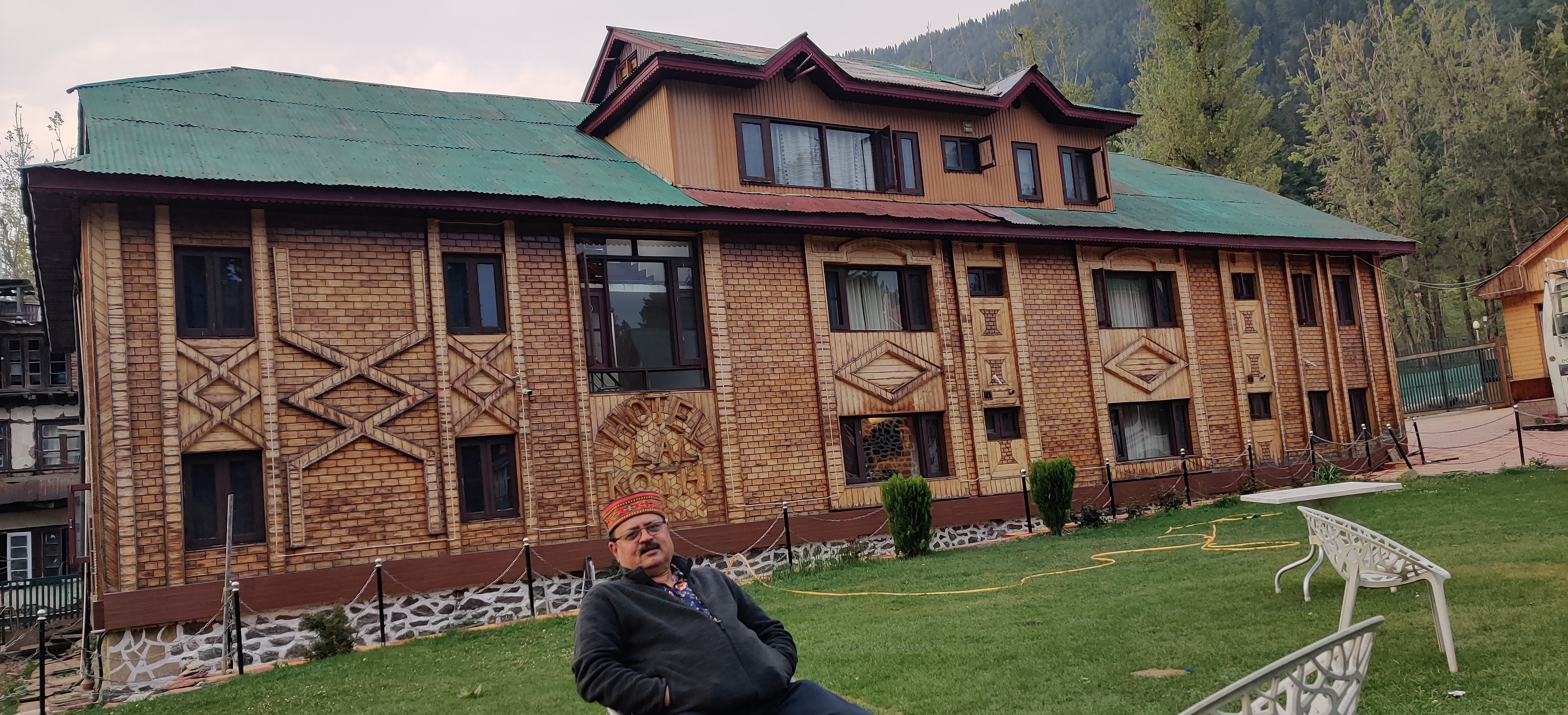 Hotel Lal Kothi 𝗕𝗢𝗢𝗞 Pahalgam Hotel 𝘄𝗶𝘁𝗵 ₹𝟬 𝗣𝗔𝗬𝗠𝗘𝗡𝗧