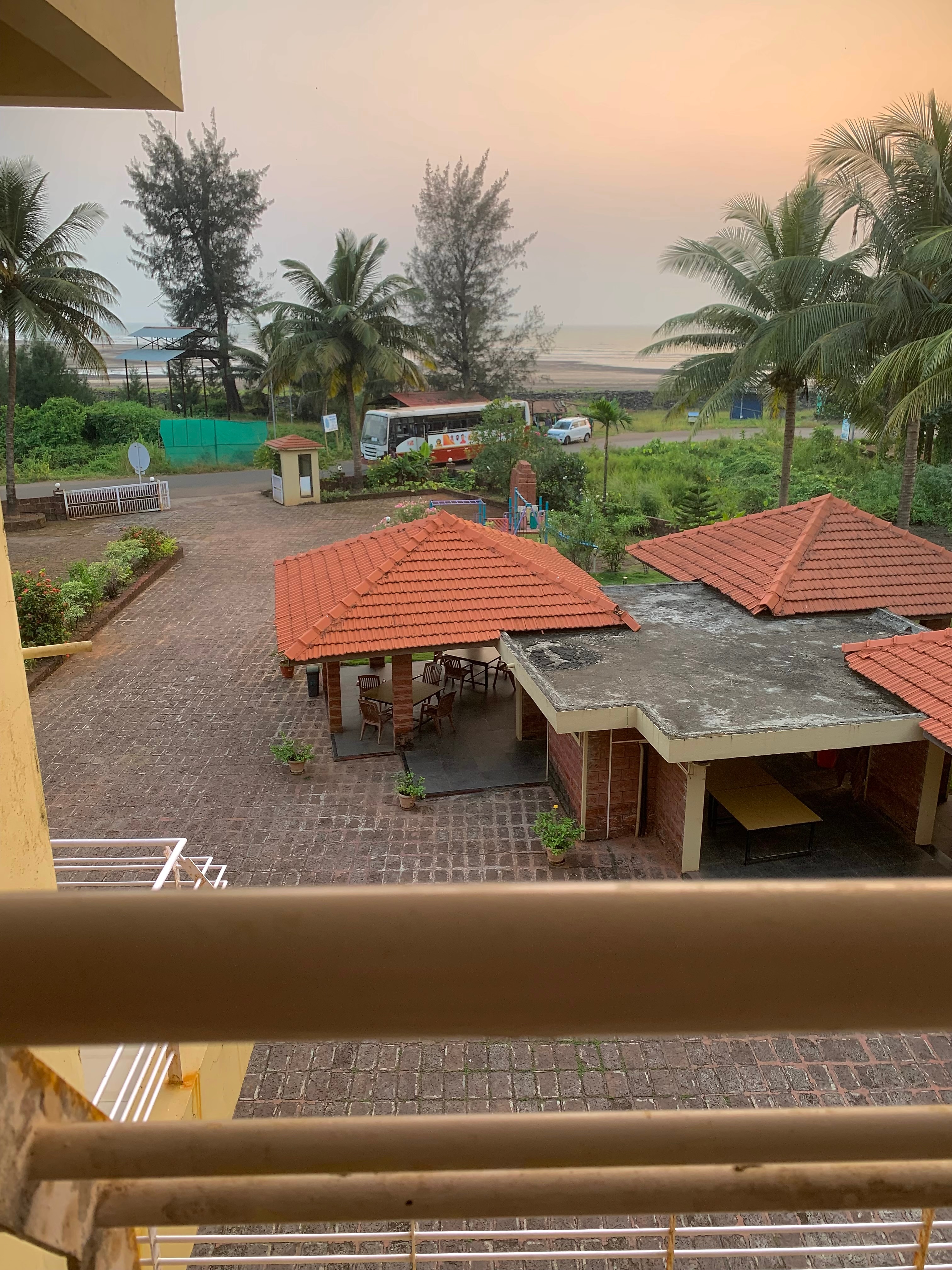 Sagar Sawali Beach Resort Karde 𝗕𝗢𝗢𝗞 Dapoli Resort 𝘄𝗶𝘁𝗵 𝗙𝗥𝗘𝗘 𝗖𝗮𝗻𝗰𝗲𝗹𝗹𝗮𝘁𝗶𝗼𝗻