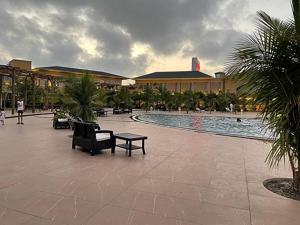 Hawthorn Suites by Wyndham Dwarka 𝗕𝗢𝗢𝗞 Dwarka Hotel 𝘄𝗶𝘁𝗵 ₹𝟬 𝗣𝗔𝗬𝗠𝗘𝗡𝗧