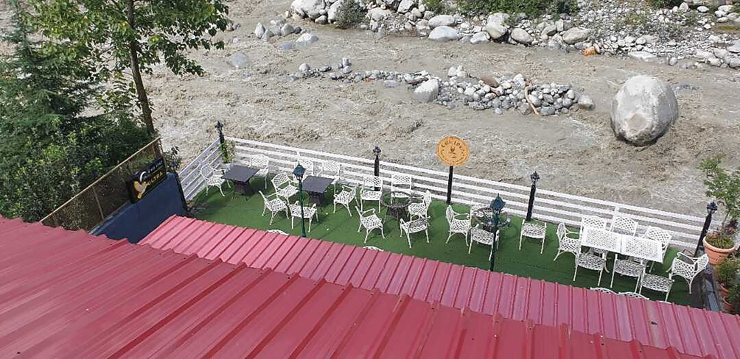 Cafe 1947 | Rooms & Restaurant | Manali BnB BOOK @ ₹1