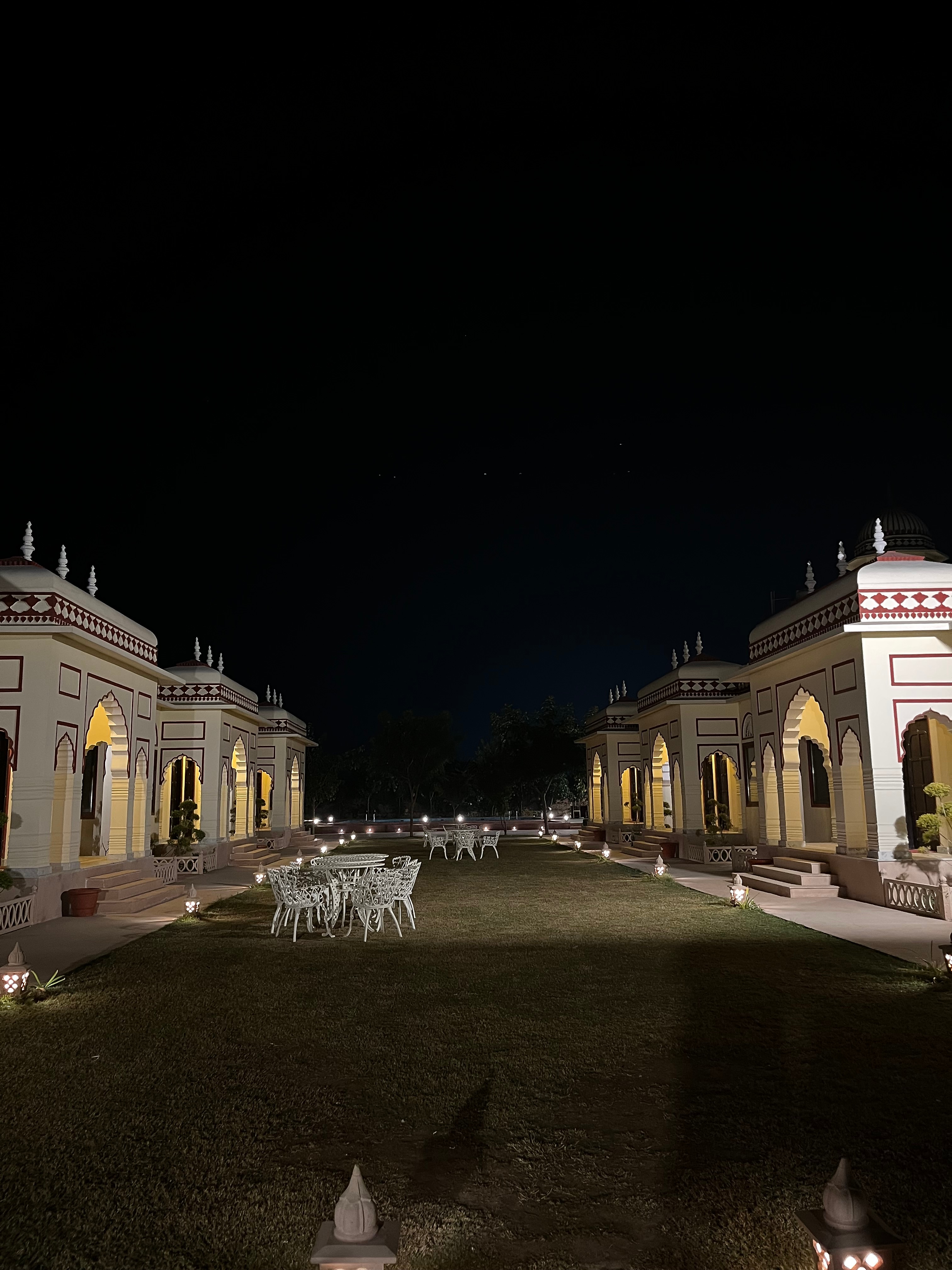 The Grand Barso (A Luxury Heritage ) | Bharatpur Palace BOOK @ ₹1