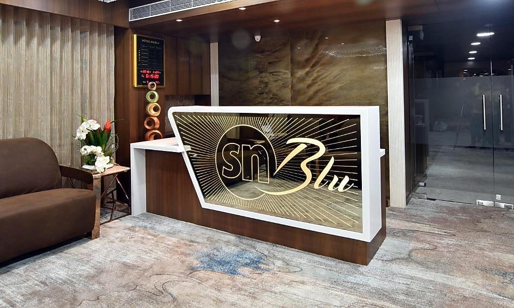 SN Blu Hotel 100% Money Back 𝗕𝗢𝗢𝗞 Ahmedabad Hotel 𝘄𝗶𝘁𝗵 ₹𝟬 𝗣𝗔𝗬𝗠𝗘𝗡𝗧