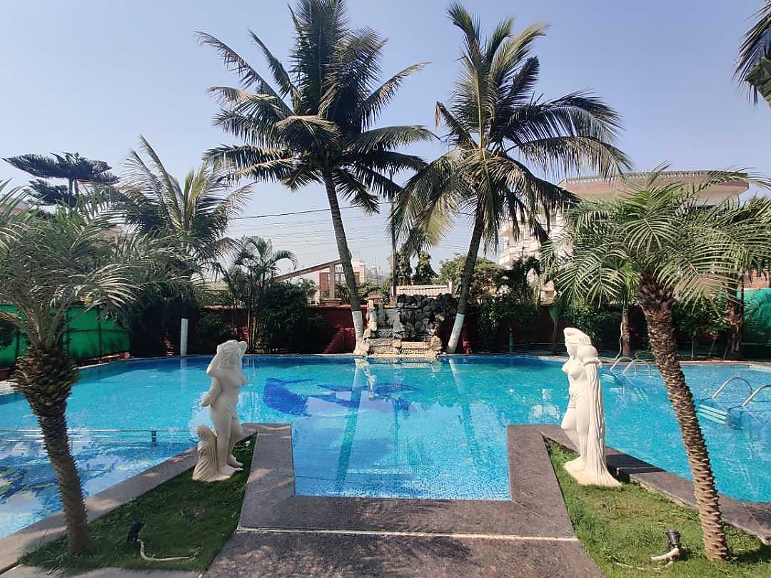 NRS ROYAL PALACE | Puri Hotel BOOK @ ₹1