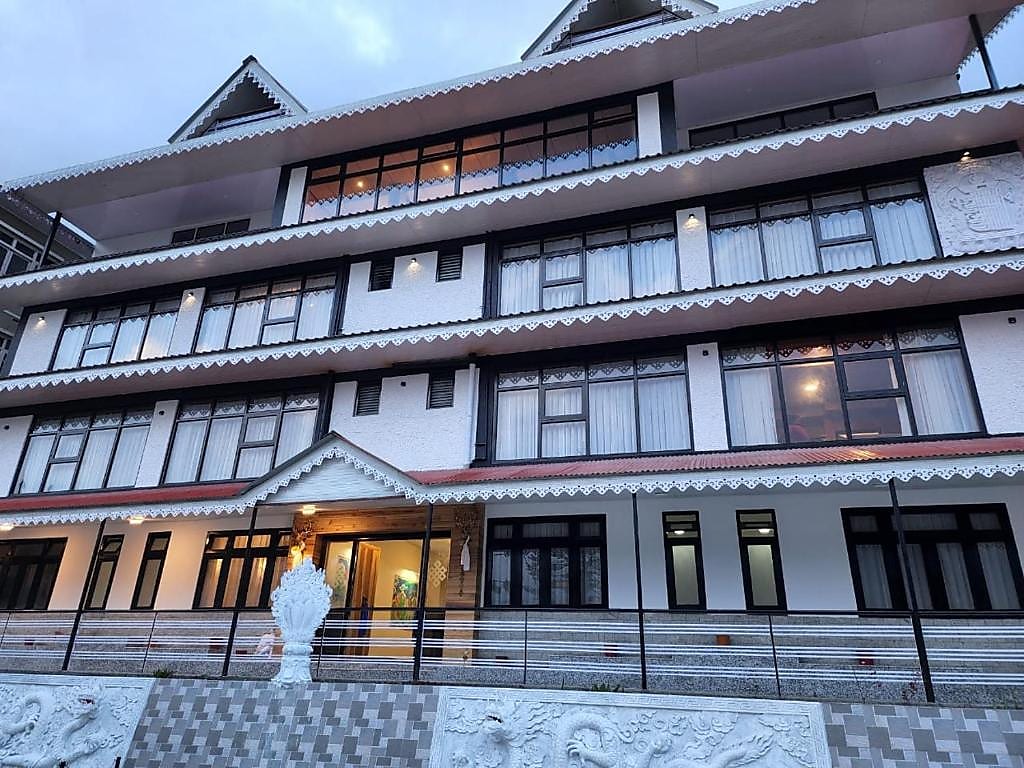 Rufina Lachung Kunga 𝗕𝗢𝗢𝗞 Lachung Hotel 𝘄𝗶𝘁𝗵 𝗙𝗥𝗘𝗘 𝗖𝗮𝗻𝗰𝗲𝗹𝗹𝗮𝘁𝗶𝗼𝗻