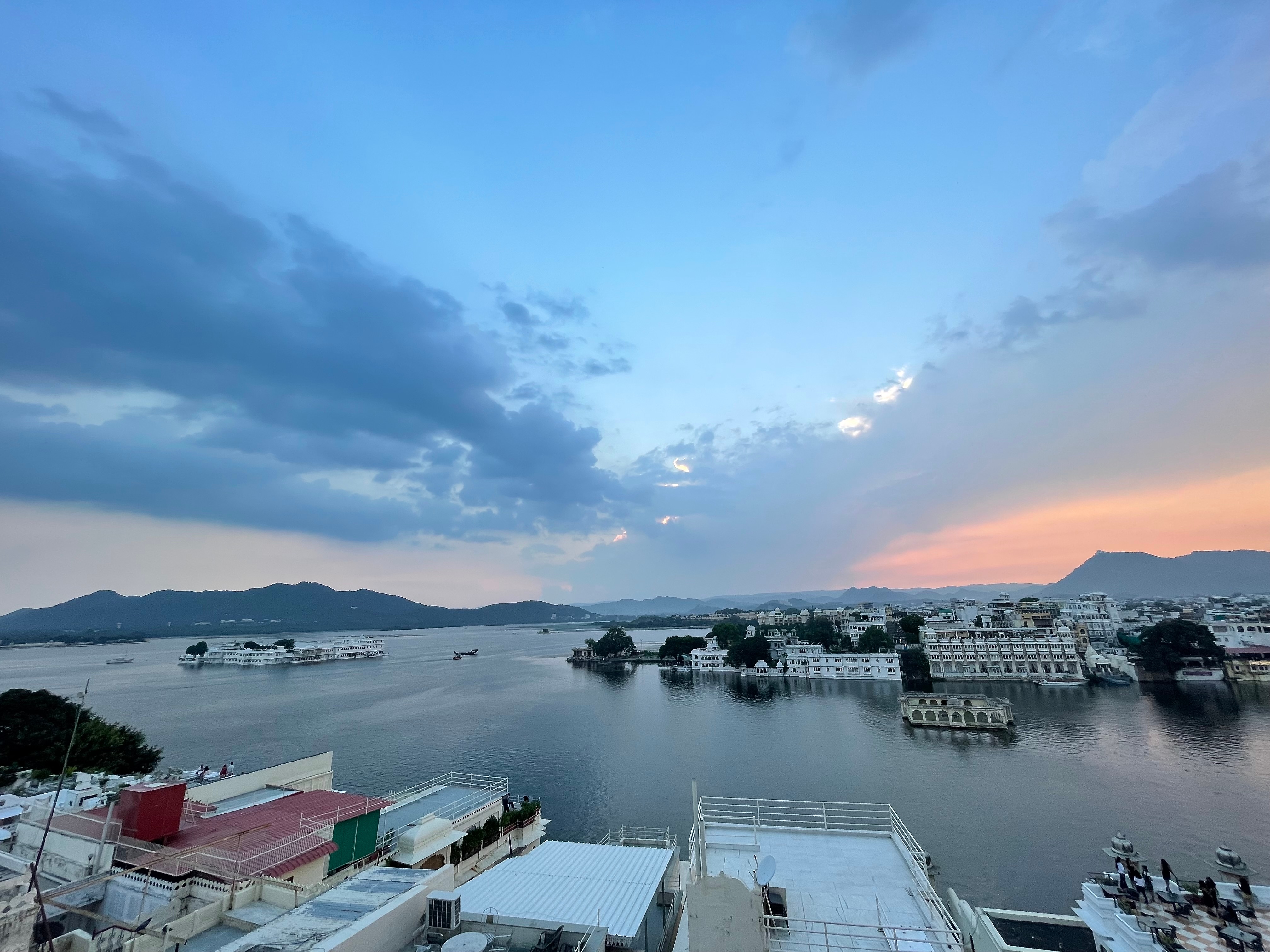 Hotel Udaigarh-Royal Heritage Retreat | Udaipur Hotel BOOK @ ₹1