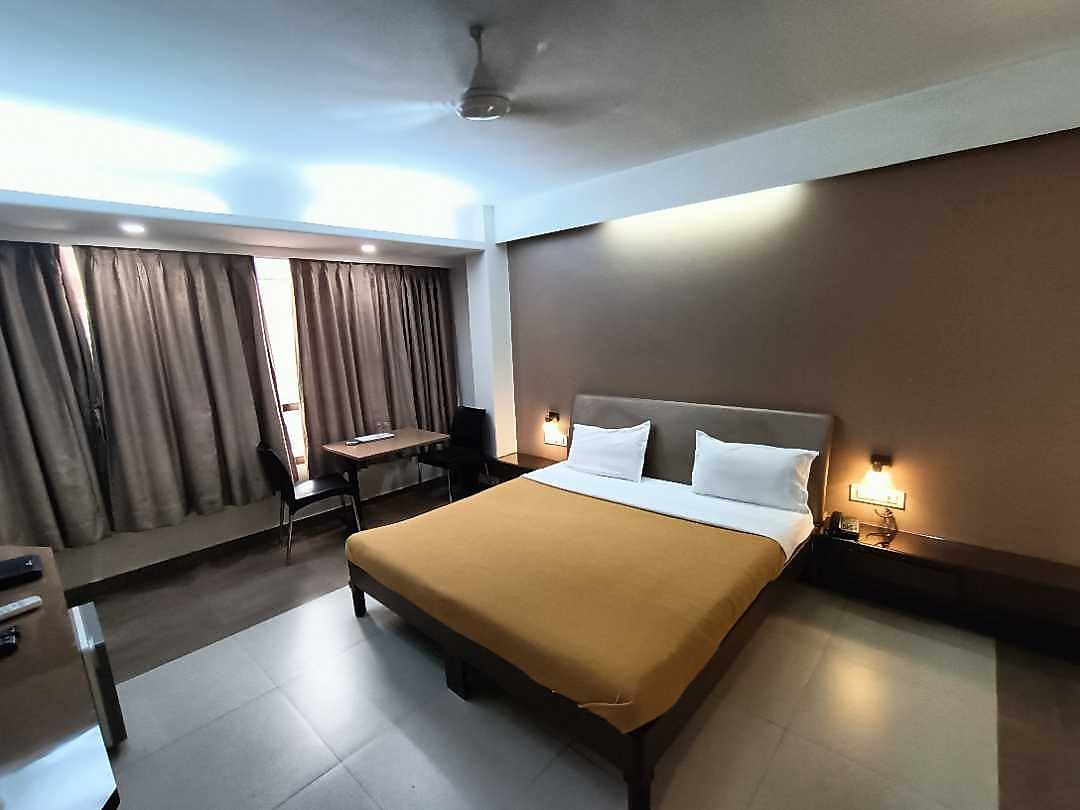 Hotel Gokul 𝗕𝗢𝗢𝗞 Kolhapur Hotel 𝘄𝗶𝘁𝗵 𝗙𝗥𝗘𝗘 𝗖𝗮𝗻𝗰𝗲𝗹𝗹𝗮𝘁𝗶𝗼𝗻