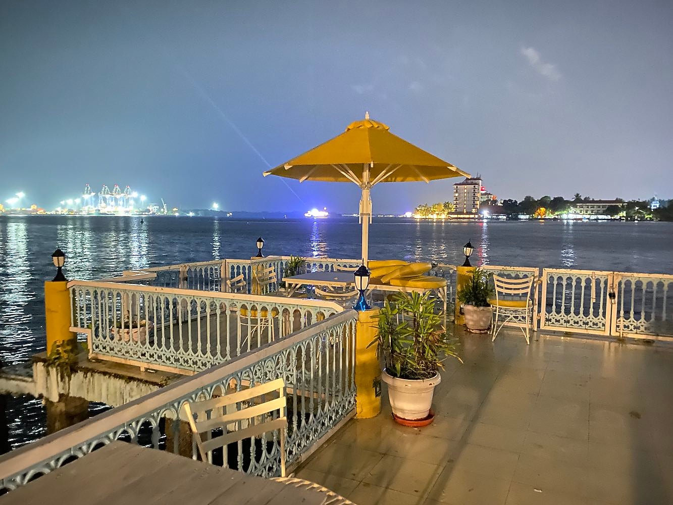 Bloom Boutique | Waterfront Fort Kochi 𝗕𝗢𝗢𝗞 Cochin Hotel 𝘄𝗶𝘁𝗵 𝗙𝗥𝗘𝗘 ...