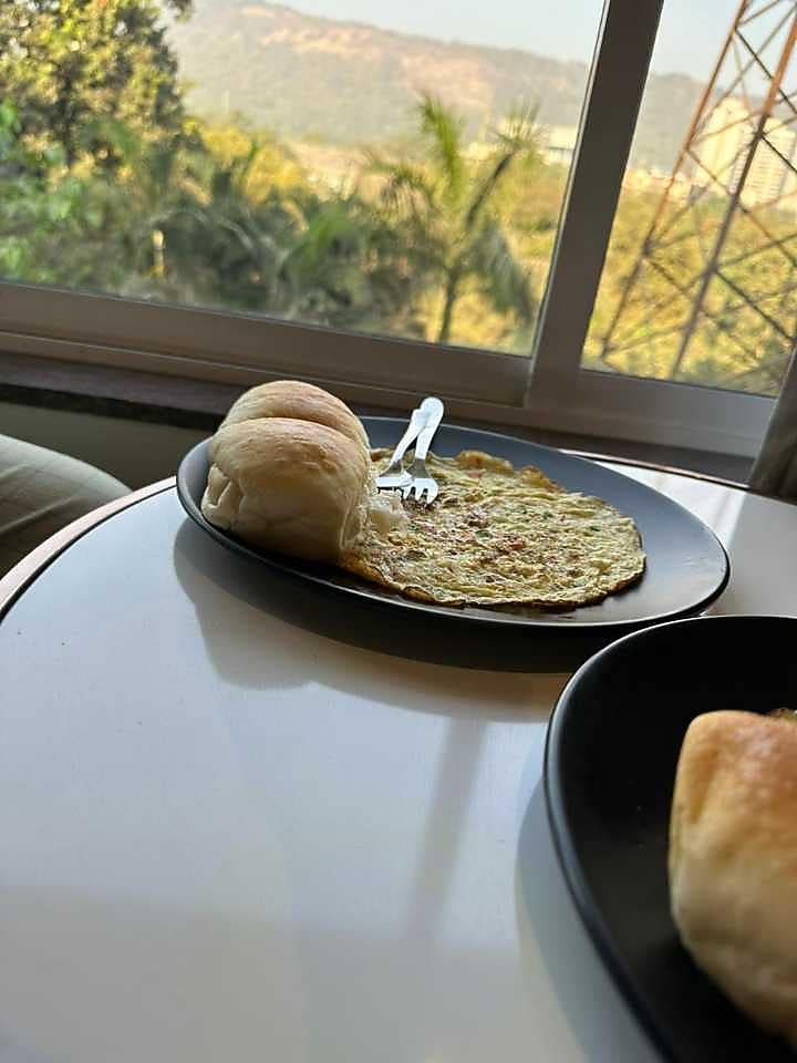 Maple Inn 𝗕𝗢𝗢𝗞 Thane Hotel 𝘄𝗶𝘁𝗵 𝗙𝗥𝗘𝗘 𝗖𝗮𝗻𝗰𝗲𝗹𝗹𝗮𝘁𝗶𝗼𝗻