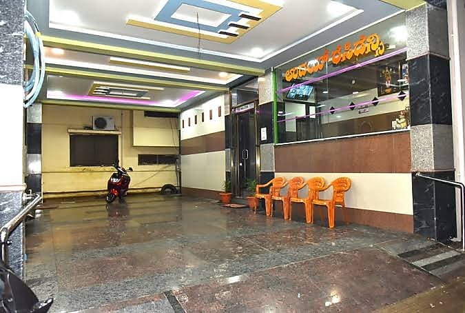 HOTEL UDAY RESIDENCY 𝗕𝗢𝗢𝗞 Mantralayam Lodge 𝘄𝗶𝘁𝗵 𝗙𝗥𝗘𝗘 𝗖𝗮𝗻𝗰𝗲𝗹𝗹𝗮𝘁𝗶𝗼𝗻