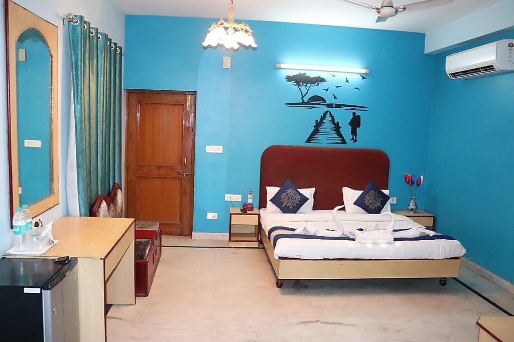 Hotel Mayur 100% Money Back 𝗕𝗢𝗢𝗞 Gwalior Hotel 𝘄𝗶𝘁𝗵 𝗙𝗥𝗘𝗘 𝗖𝗮𝗻𝗰𝗲𝗹𝗹𝗮𝘁𝗶𝗼𝗻