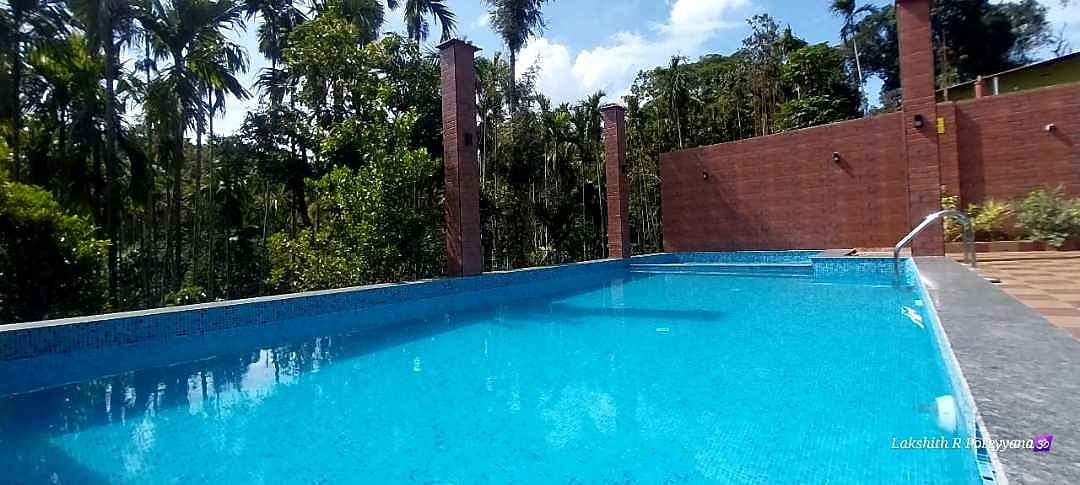 Misty villa lake view room 𝗕𝗢𝗢𝗞 Coorg Homestay 𝘄𝗶𝘁𝗵 𝗙𝗥𝗘𝗘 𝗖𝗮𝗻𝗰𝗲𝗹𝗹𝗮𝘁𝗶𝗼𝗻