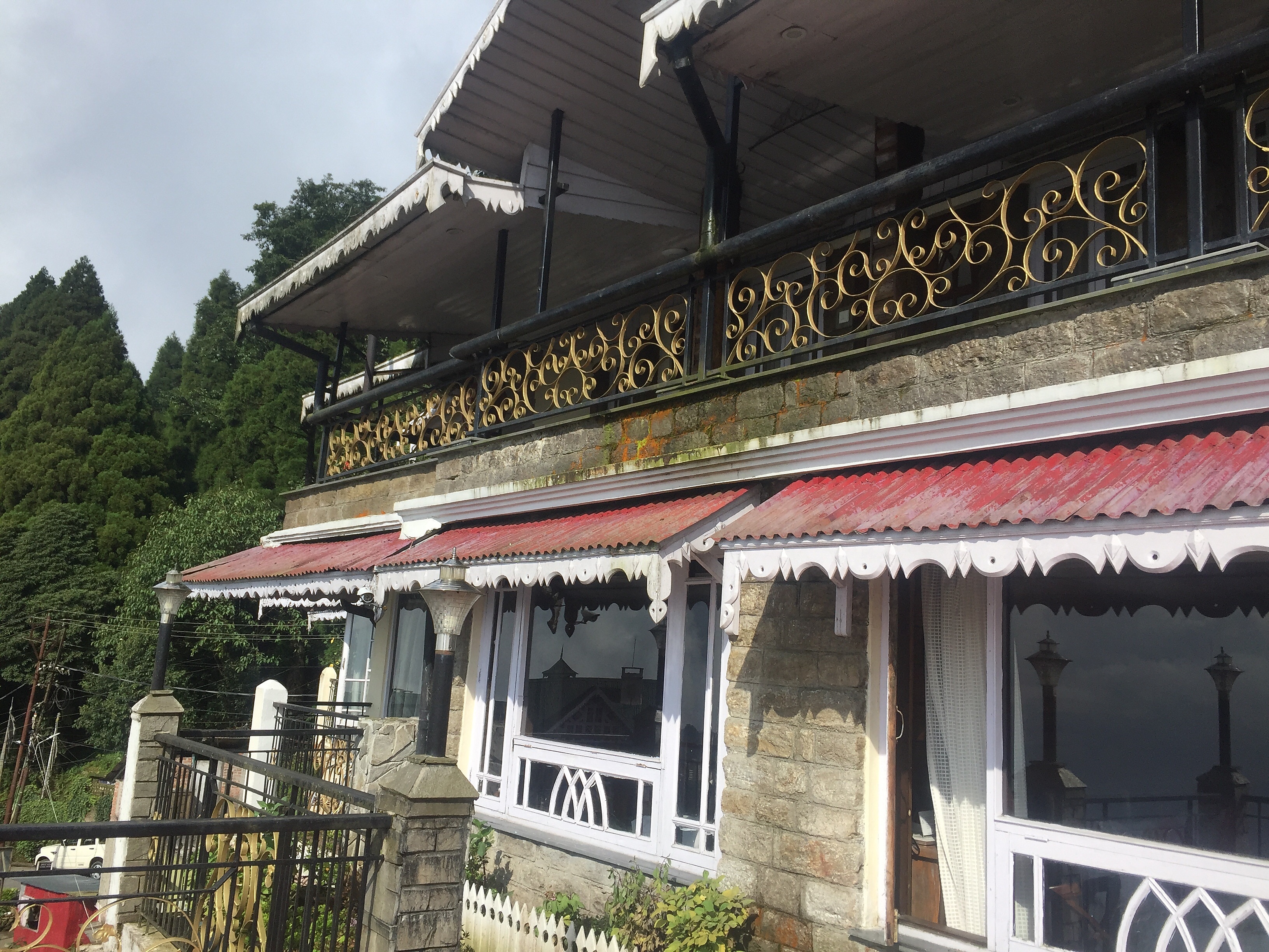 Summit Grace Boutique Hotel & Spa, Darjeeling Best Rates on Darjeeling ...