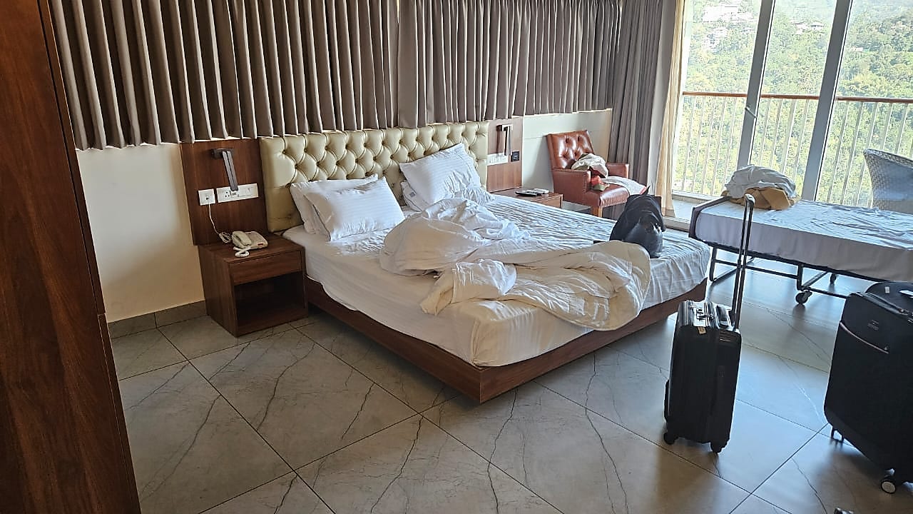 British County Resorts 𝗕𝗢𝗢𝗞 Munnar Resort 𝘄𝗶𝘁𝗵 𝗙𝗥𝗘𝗘 𝗖𝗮𝗻𝗰𝗲𝗹𝗹𝗮𝘁𝗶𝗼𝗻
