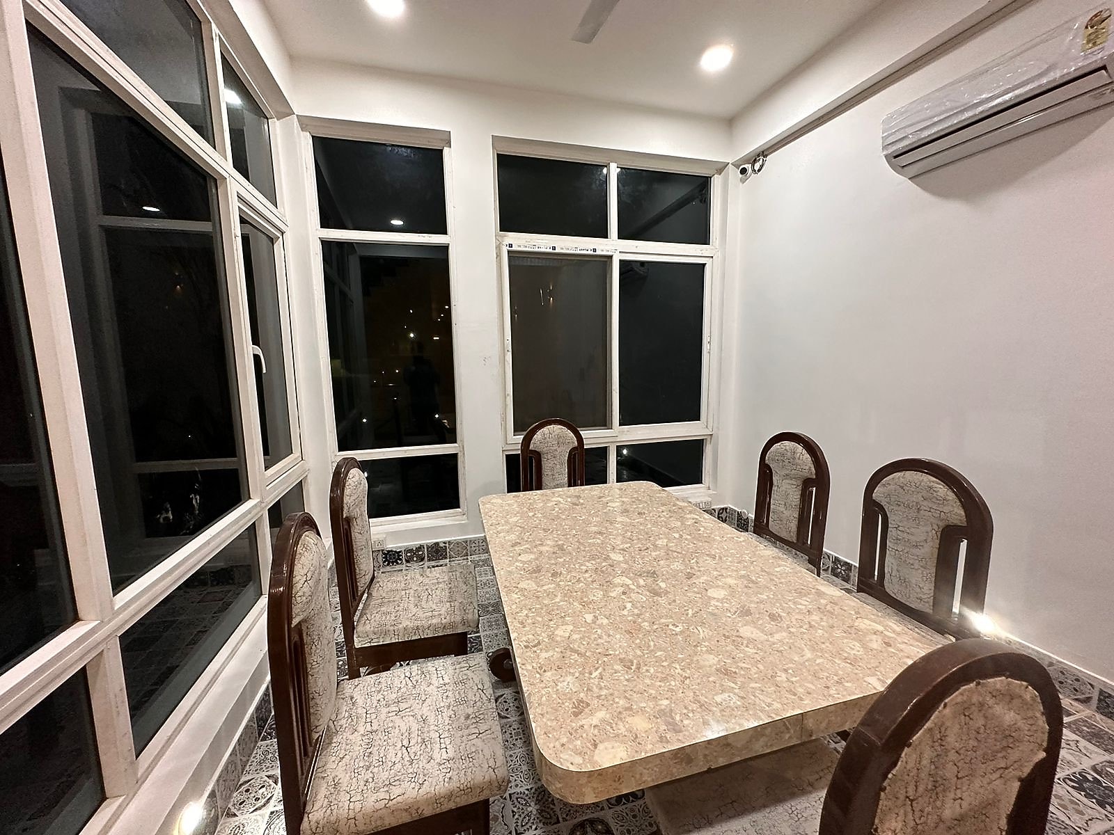 Raghuvar Inn 𝗕𝗢𝗢𝗞 Ayodhya Hotel 𝘄𝗶𝘁𝗵 𝗙𝗥𝗘𝗘 𝗖𝗮𝗻𝗰𝗲𝗹𝗹𝗮𝘁𝗶𝗼𝗻