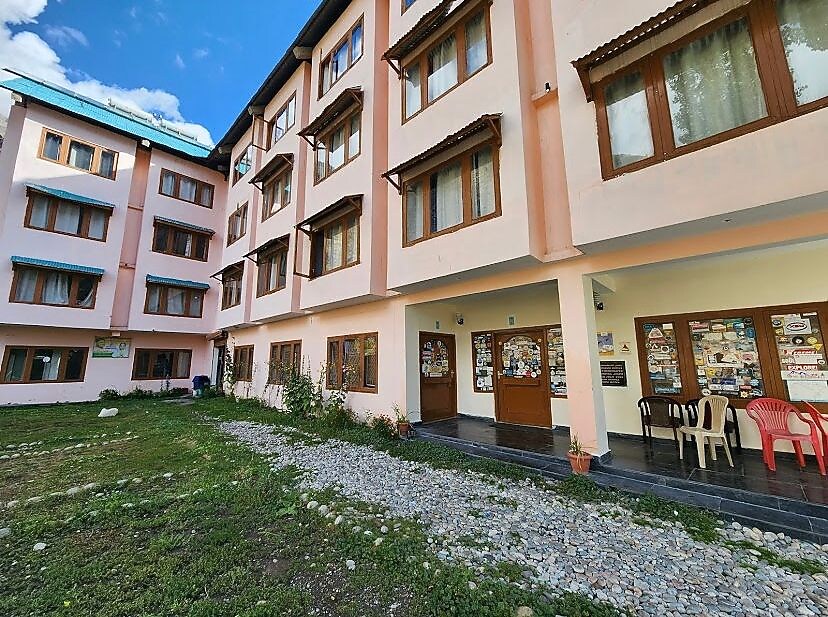 hotel IBEX Jispa 𝗕𝗢𝗢𝗞 Lahaul Hotel 𝘄𝗶𝘁𝗵 𝗙𝗥𝗘𝗘 𝗖𝗮𝗻𝗰𝗲𝗹𝗹𝗮𝘁𝗶𝗼𝗻