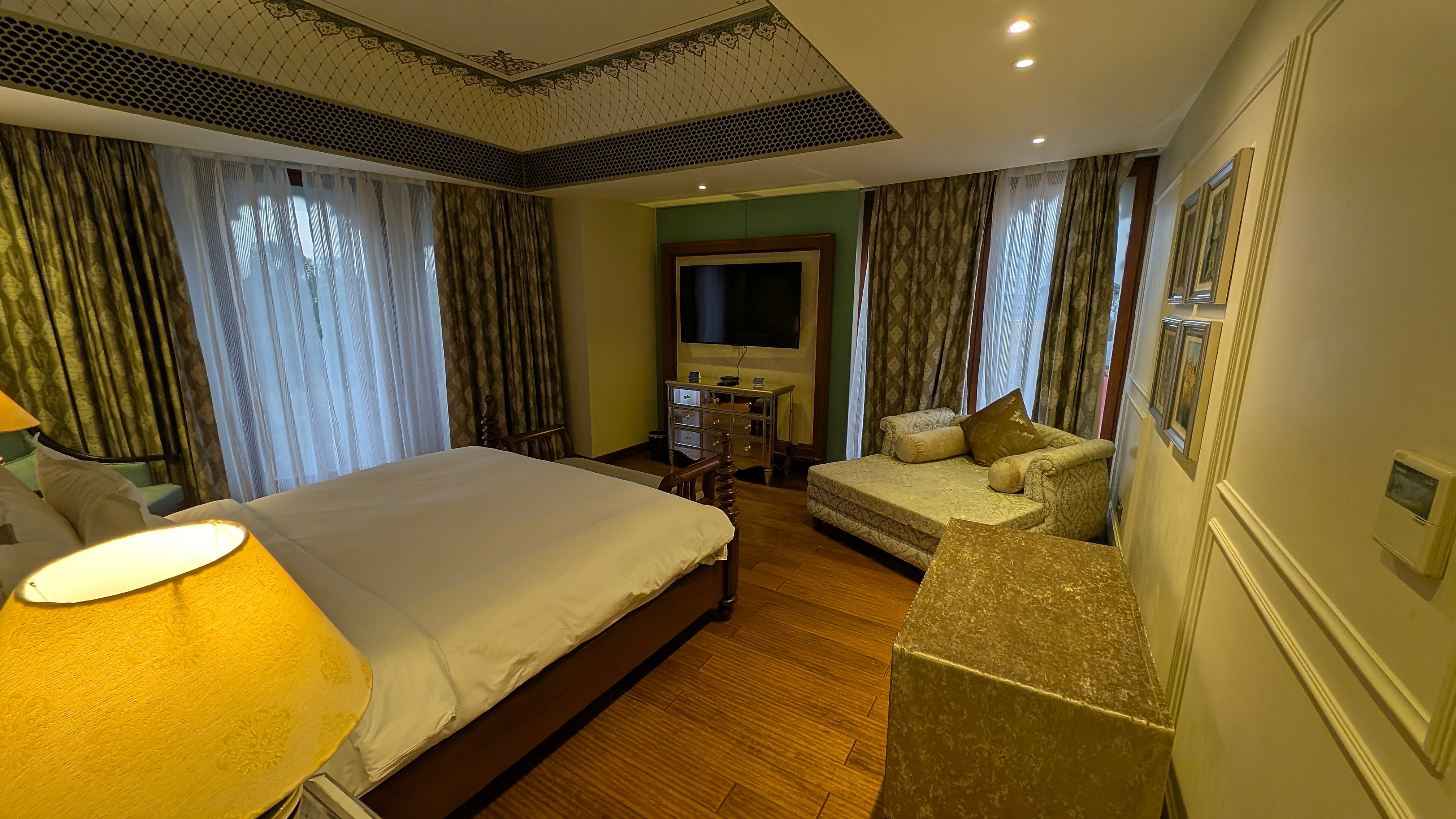 Radisson Blu Udaipur Palace Resort & Spa 헕헢헢헞 Udaipur Resort