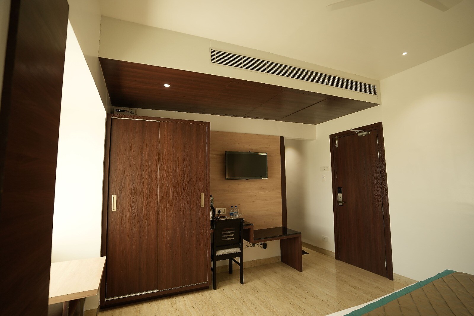 SRI AMBAL RESIDENCY 𝗕𝗢𝗢𝗞 Virudunagar Hotel 𝘄𝗶𝘁𝗵 𝗙𝗥𝗘𝗘 𝗖𝗮𝗻𝗰𝗲𝗹𝗹𝗮𝘁𝗶𝗼𝗻