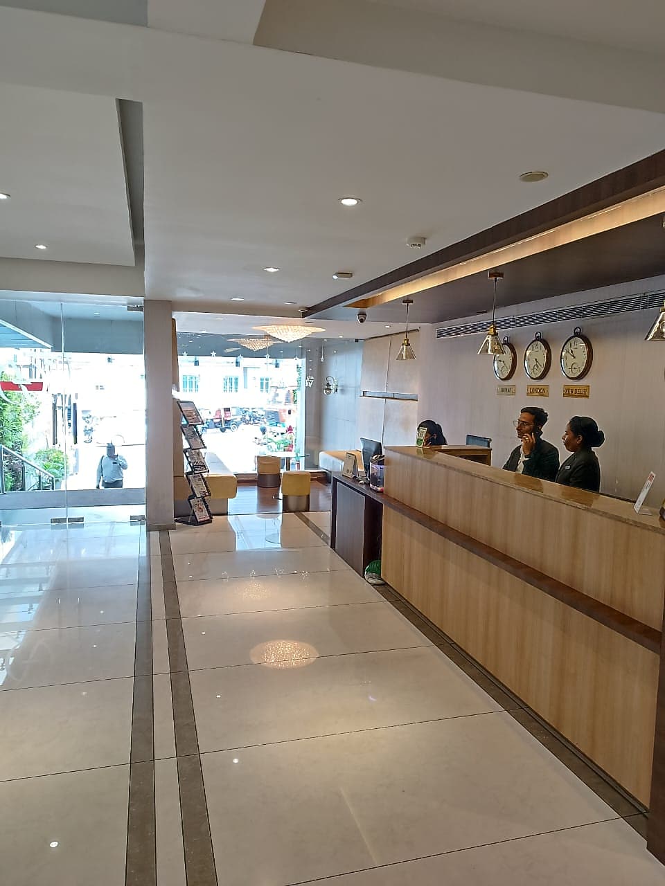 Flora Charishma Residency Aluva 𝗕𝗢𝗢𝗞 Cochin Hotel 𝘄𝗶𝘁𝗵 ₹𝟬 𝗣𝗔𝗬𝗠𝗘𝗡𝗧