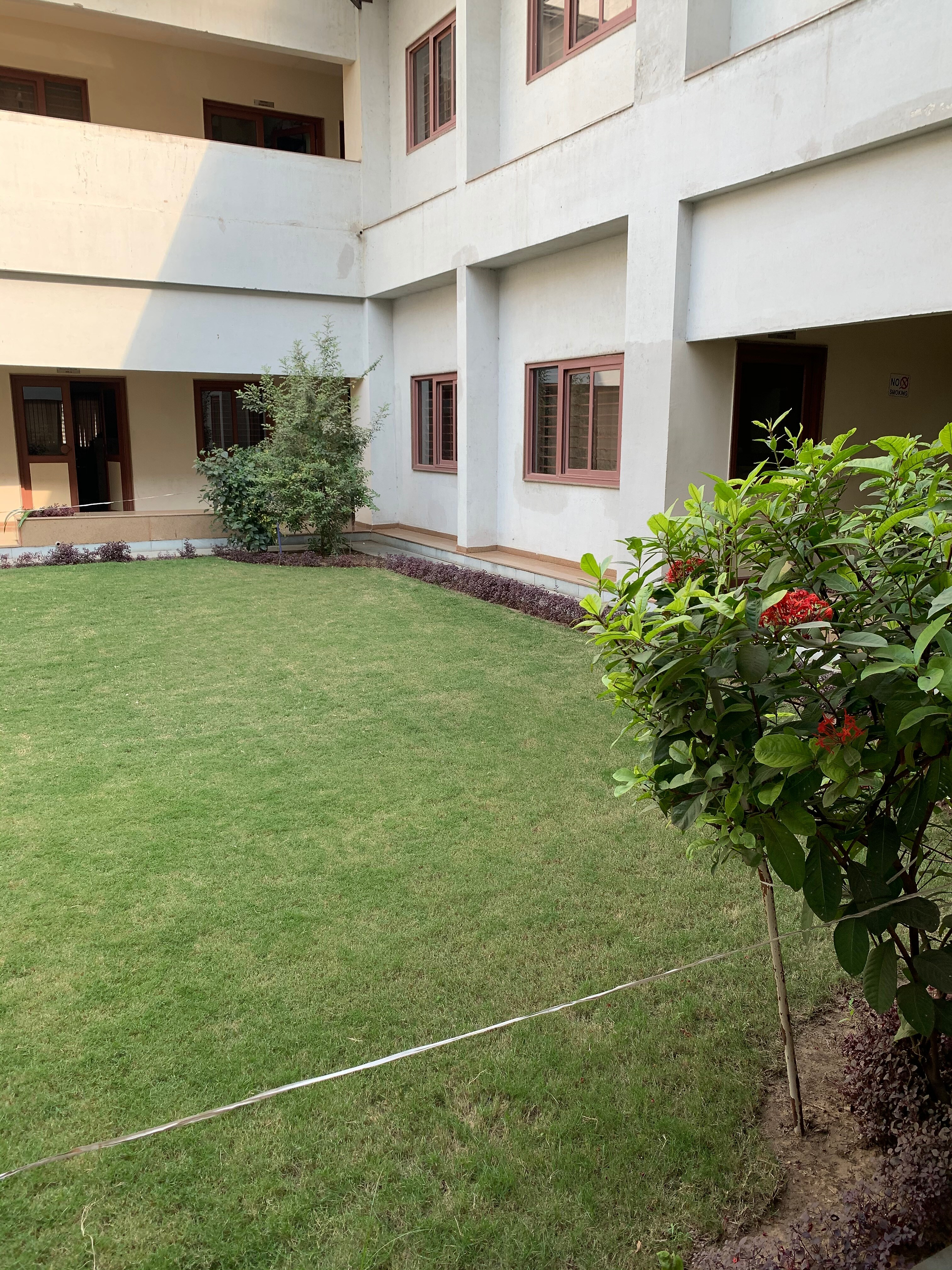 Toran Hotel 𝗕𝗢𝗢𝗞 Ahmedabad Guest House 𝘄𝗶𝘁𝗵 𝗙𝗥𝗘𝗘 𝗖𝗮𝗻𝗰𝗲𝗹𝗹𝗮𝘁𝗶𝗼𝗻