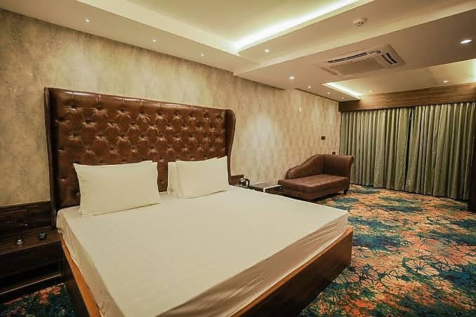 Royal Ritz 𝗕𝗢𝗢𝗞 Hubli Resort 𝘄𝗶𝘁𝗵 𝗙𝗥𝗘𝗘 𝗖𝗮𝗻𝗰𝗲𝗹𝗹𝗮𝘁𝗶𝗼𝗻