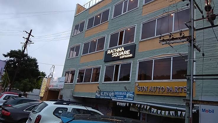 Rathna Square 𝗕𝗢𝗢𝗞 Pollachi Hotel 𝘄𝗶𝘁𝗵 𝗙𝗥𝗘𝗘 𝗖𝗮𝗻𝗰𝗲𝗹𝗹𝗮𝘁𝗶𝗼𝗻