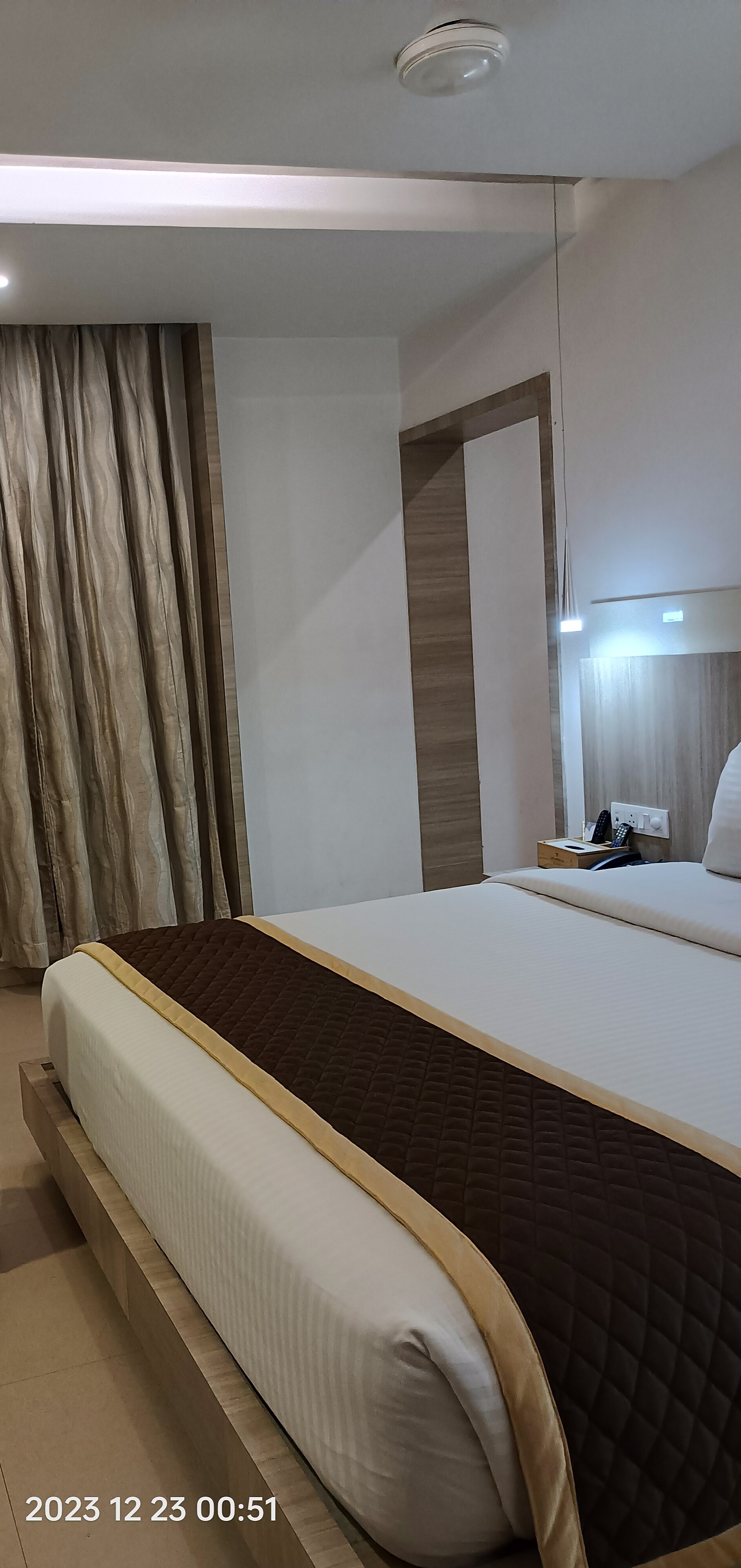 Hotel Vivera Grande 100% Money Back 𝗕𝗢𝗢𝗞 Dindigul Hotel 𝘄𝗶𝘁𝗵 𝗙𝗥𝗘𝗘 ...