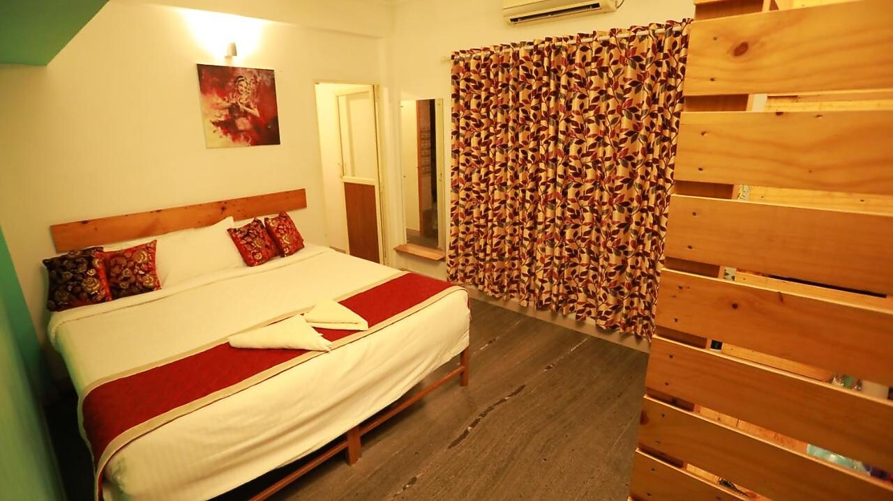 The WAVES by the BEACH INN 𝗕𝗢𝗢𝗞 Cochin Hotel 𝘄𝗶𝘁𝗵 𝗙𝗥𝗘𝗘 𝗖𝗮𝗻𝗰𝗲𝗹𝗹𝗮𝘁𝗶𝗼𝗻