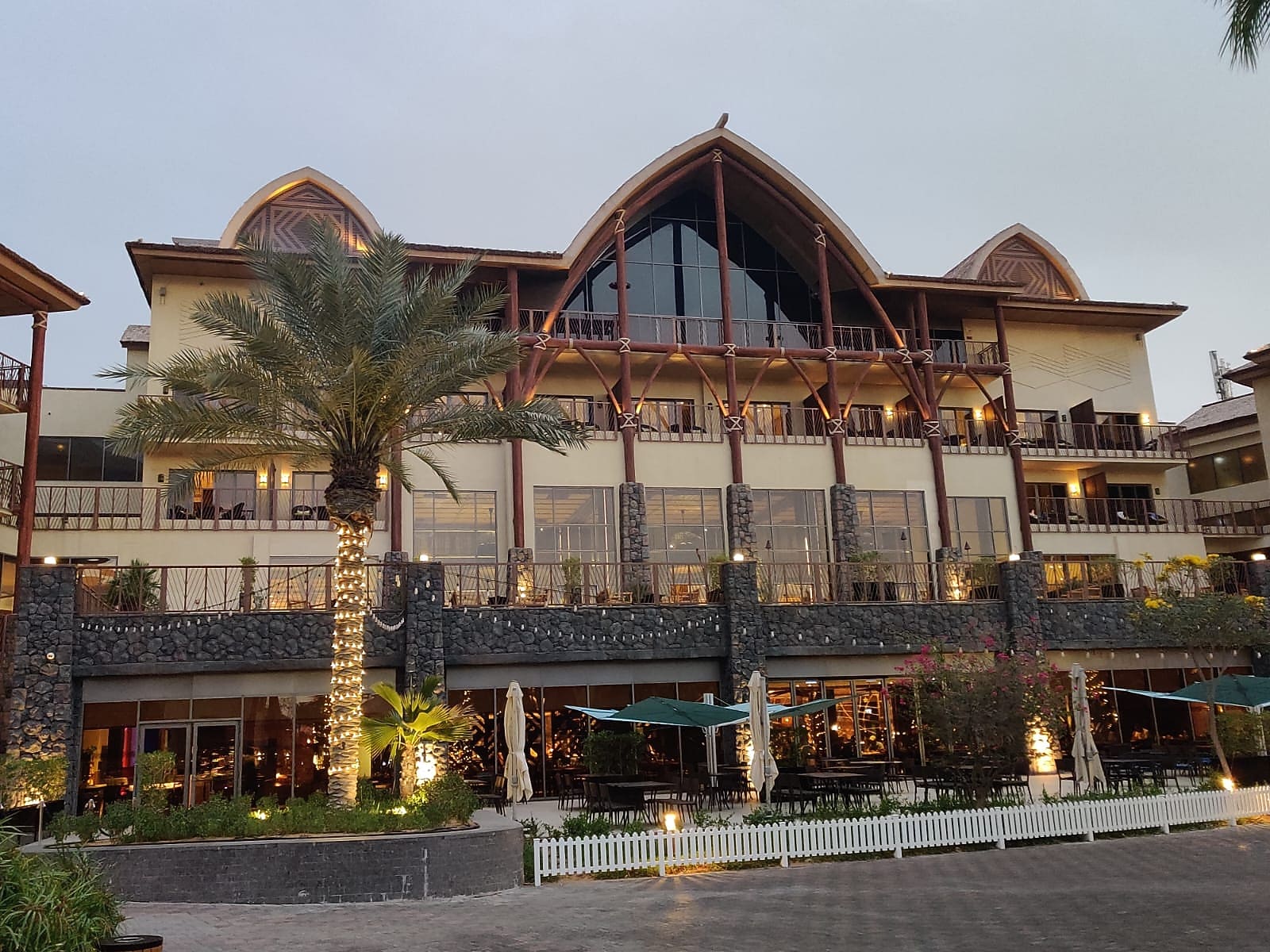 Lapita, Dubai Parks and Resorts, Autograph Collection 𝗕𝗢𝗢𝗞 Dubai Hotel ...