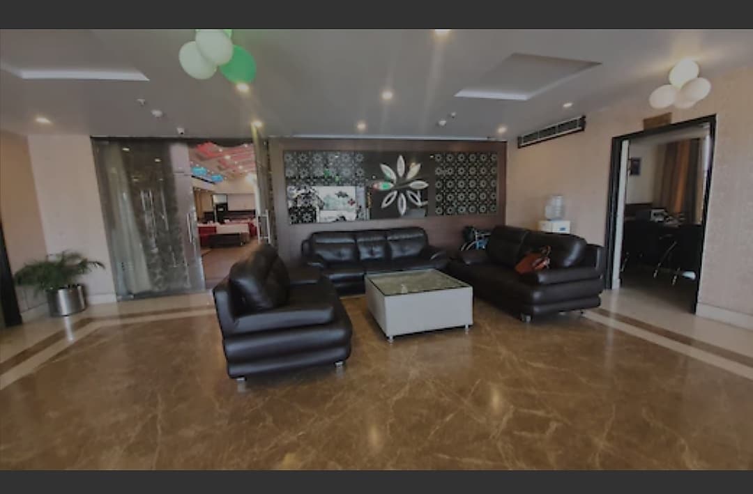 The Pearl Grand 𝗕𝗢𝗢𝗞 Dehradun Hotel 𝘄𝗶𝘁𝗵 𝗙𝗥𝗘𝗘 𝗖𝗮𝗻𝗰𝗲𝗹𝗹𝗮𝘁𝗶𝗼𝗻