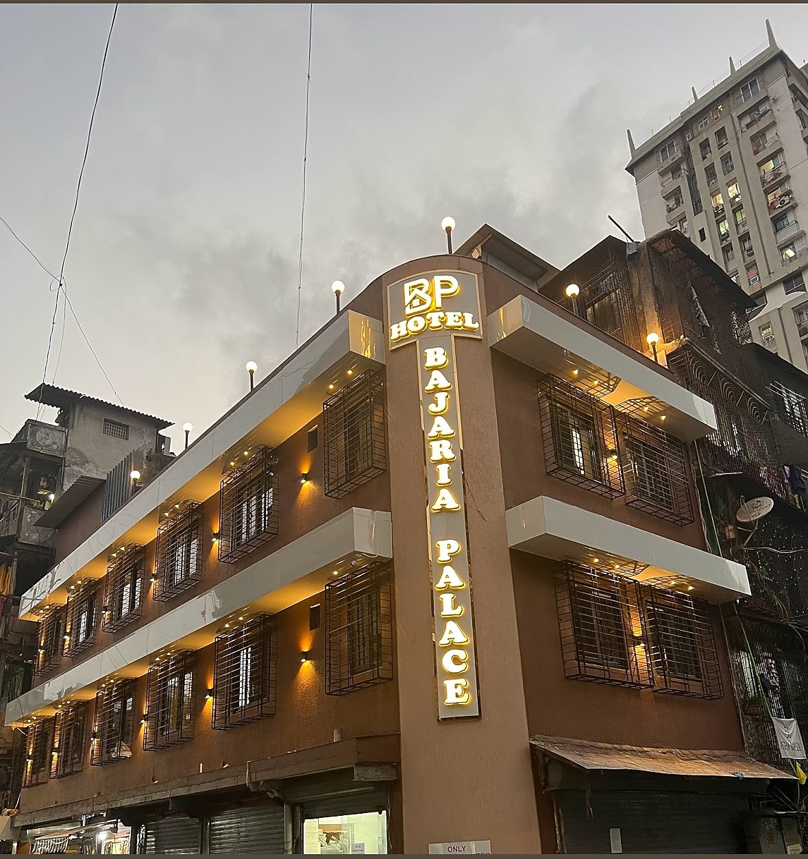 Hotel Manama 100% Money Back 𝗕𝗢𝗢𝗞 Mumbai Hotel 𝘄𝗶𝘁𝗵 𝗙𝗥𝗘𝗘 𝗖𝗮𝗻𝗰𝗲𝗹𝗹𝗮𝘁𝗶𝗼𝗻