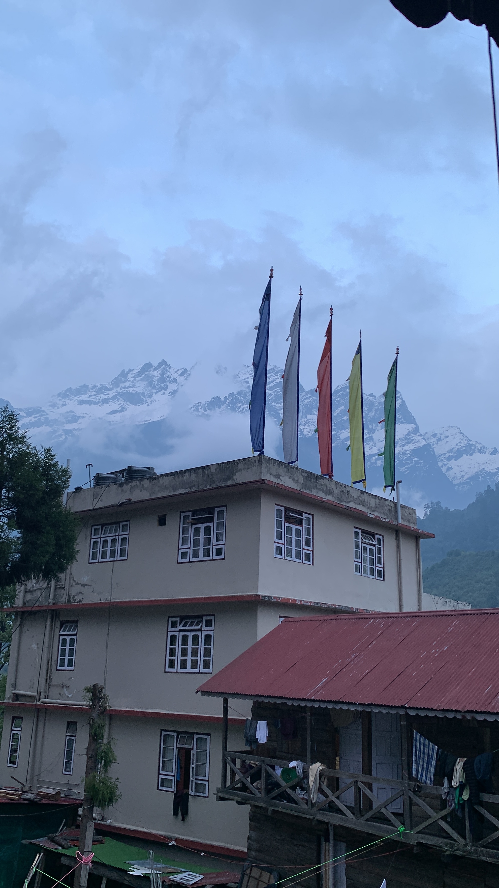 Etho Metho Hotel 𝗕𝗢𝗢𝗞 Lachung Hotel 𝘄𝗶𝘁𝗵 ₹𝟬 𝗣𝗔𝗬𝗠𝗘𝗡𝗧