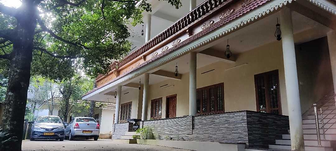 Horn Bill Homestay 𝗕𝗢𝗢𝗞 Thekkady Cottage 𝘄𝗶𝘁𝗵 𝗙𝗥𝗘𝗘 𝗖𝗮𝗻𝗰𝗲𝗹𝗹𝗮𝘁𝗶𝗼𝗻