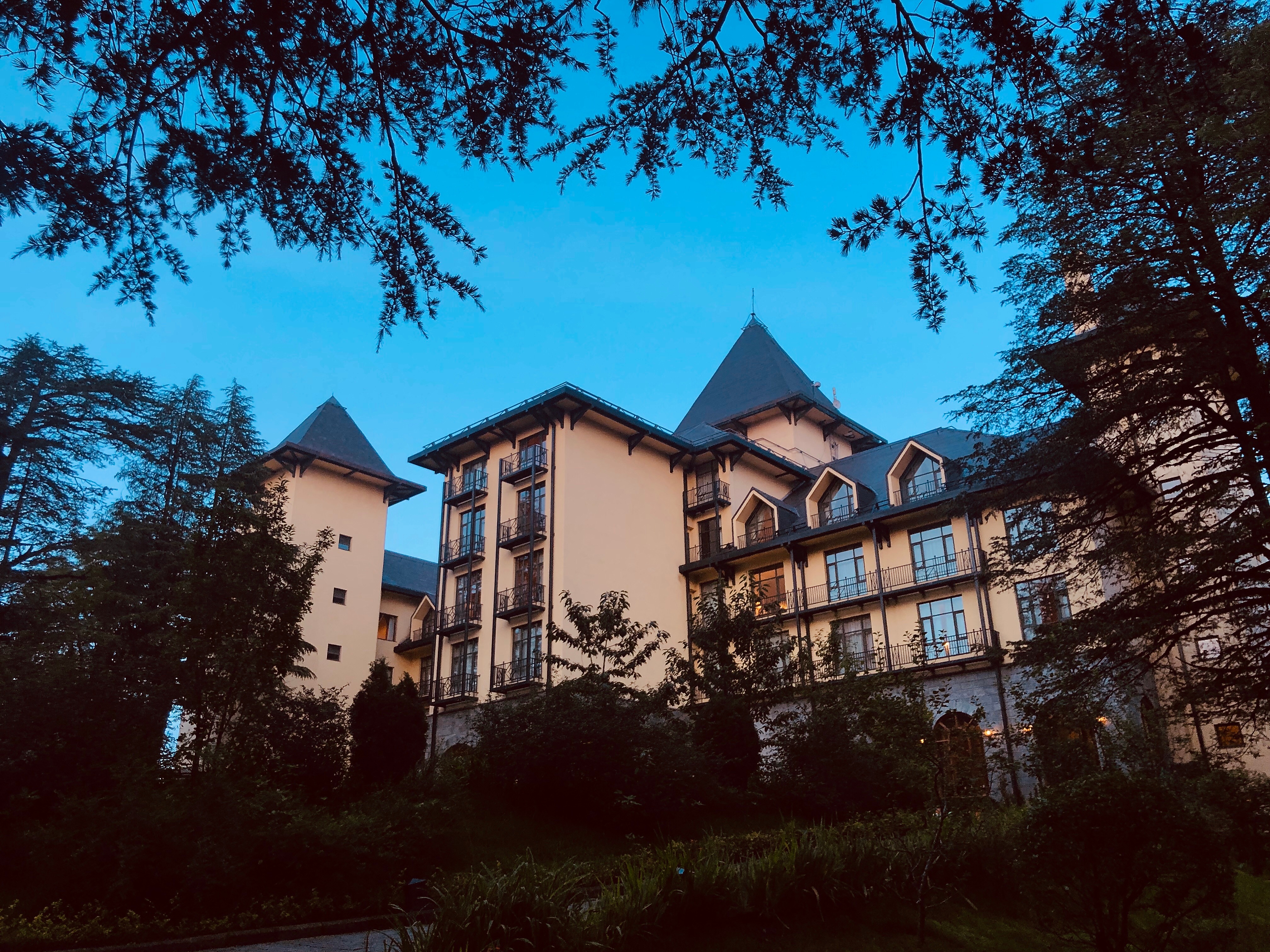 Wildflower Hall Shimla Price, Address & Reviews minimum price