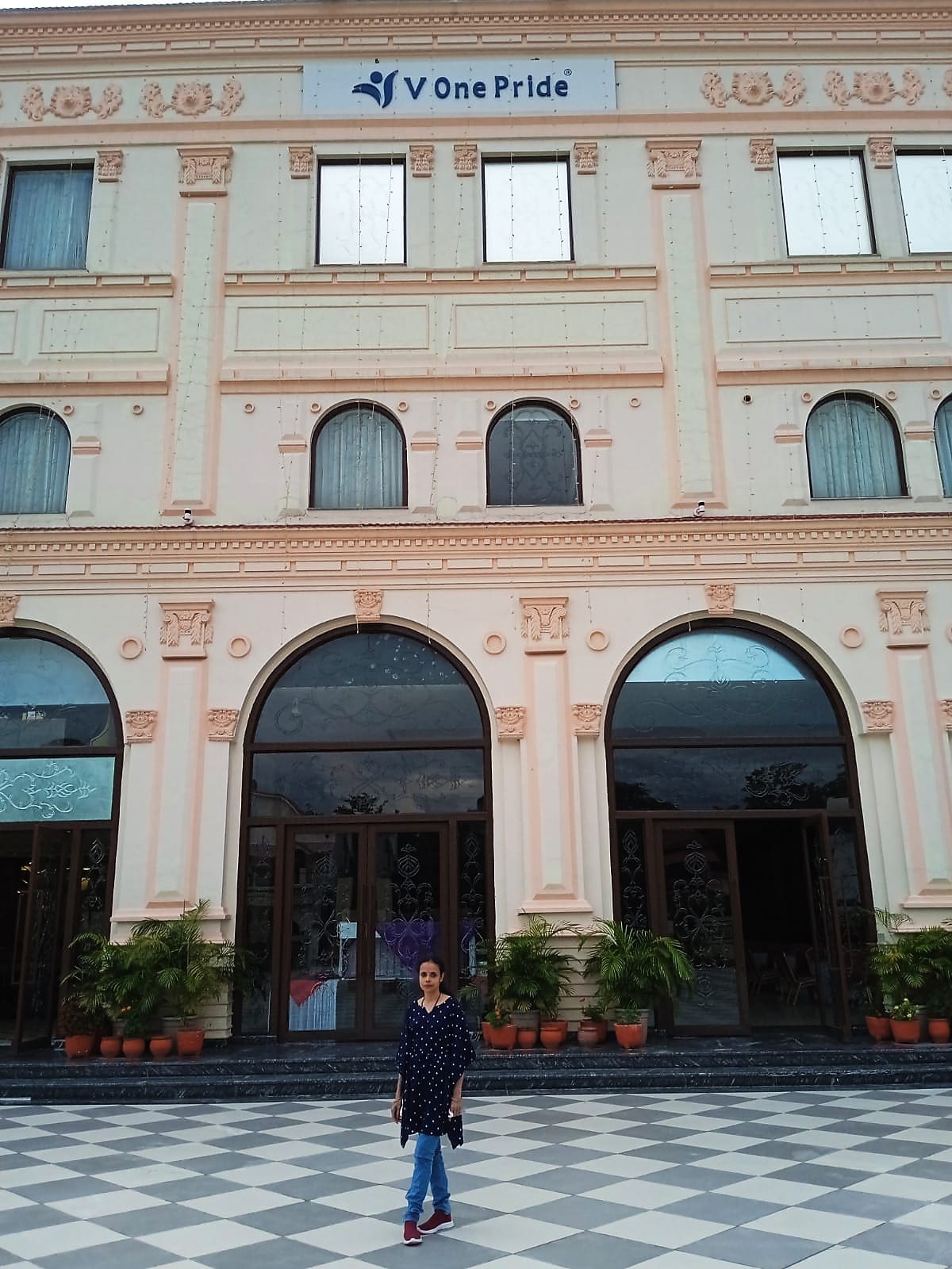 V One Pride 𝗕𝗢𝗢𝗞 Dehradun Hotel 𝘄𝗶𝘁𝗵 ₹𝟬 𝗣𝗔𝗬𝗠𝗘𝗡𝗧