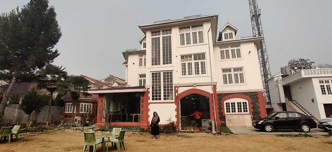 Heritage Bungalow, Rajbagh 𝗕𝗢𝗢𝗞 Srinagar Hotel 𝘄𝗶𝘁𝗵 ₹𝟬 𝗣𝗔𝗬𝗠𝗘𝗡𝗧
