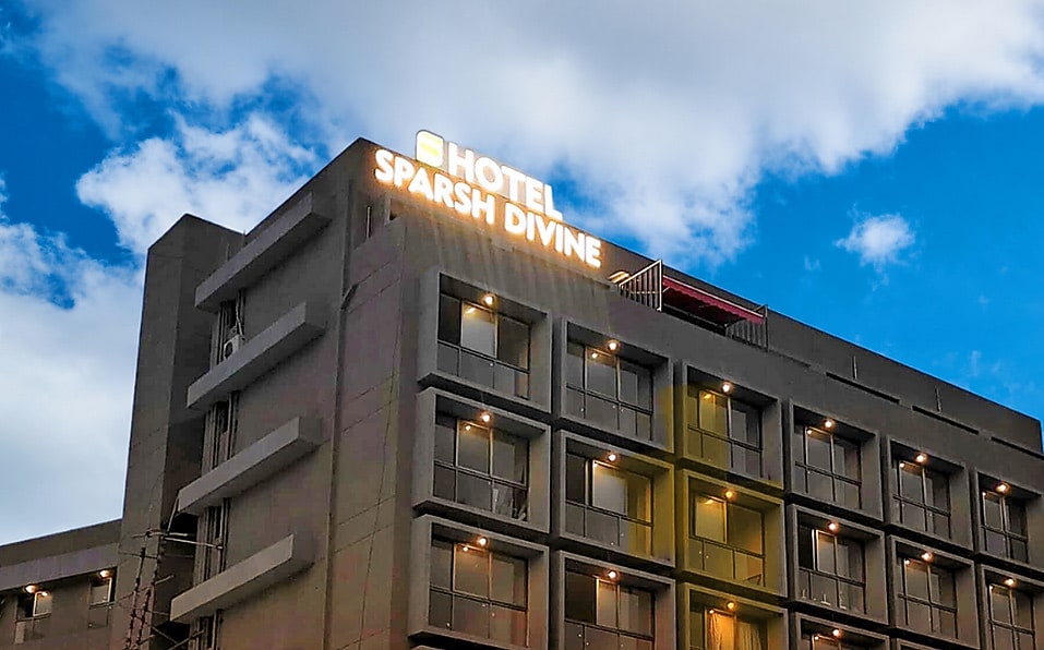 Hotel Sparsh Divine 𝗕𝗢𝗢𝗞 Ahmedabad Hotel 𝘄𝗶𝘁𝗵 𝗙𝗥𝗘𝗘 𝗖𝗮𝗻𝗰𝗲𝗹𝗹𝗮𝘁𝗶𝗼𝗻