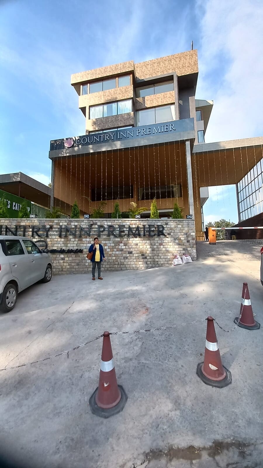 The Prominence 𝗕𝗢𝗢𝗞 Dehradun Hotel 𝘄𝗶𝘁𝗵 ₹𝟬 𝗣𝗔𝗬𝗠𝗘𝗡𝗧