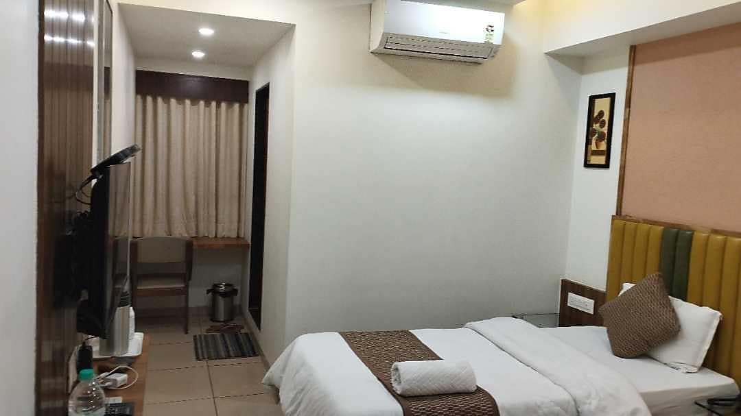 Hotel Navjivan 𝗕𝗢𝗢𝗞 Umargam Hotel 𝘄𝗶𝘁𝗵 𝗙𝗥𝗘𝗘 𝗖𝗮𝗻𝗰𝗲𝗹𝗹𝗮𝘁𝗶𝗼𝗻