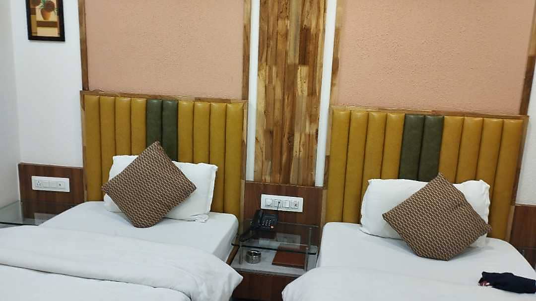 Hotel Navjivan 𝗕𝗢𝗢𝗞 Umargam Hotel 𝘄𝗶𝘁𝗵 𝗙𝗥𝗘𝗘 𝗖𝗮𝗻𝗰𝗲𝗹𝗹𝗮𝘁𝗶𝗼𝗻