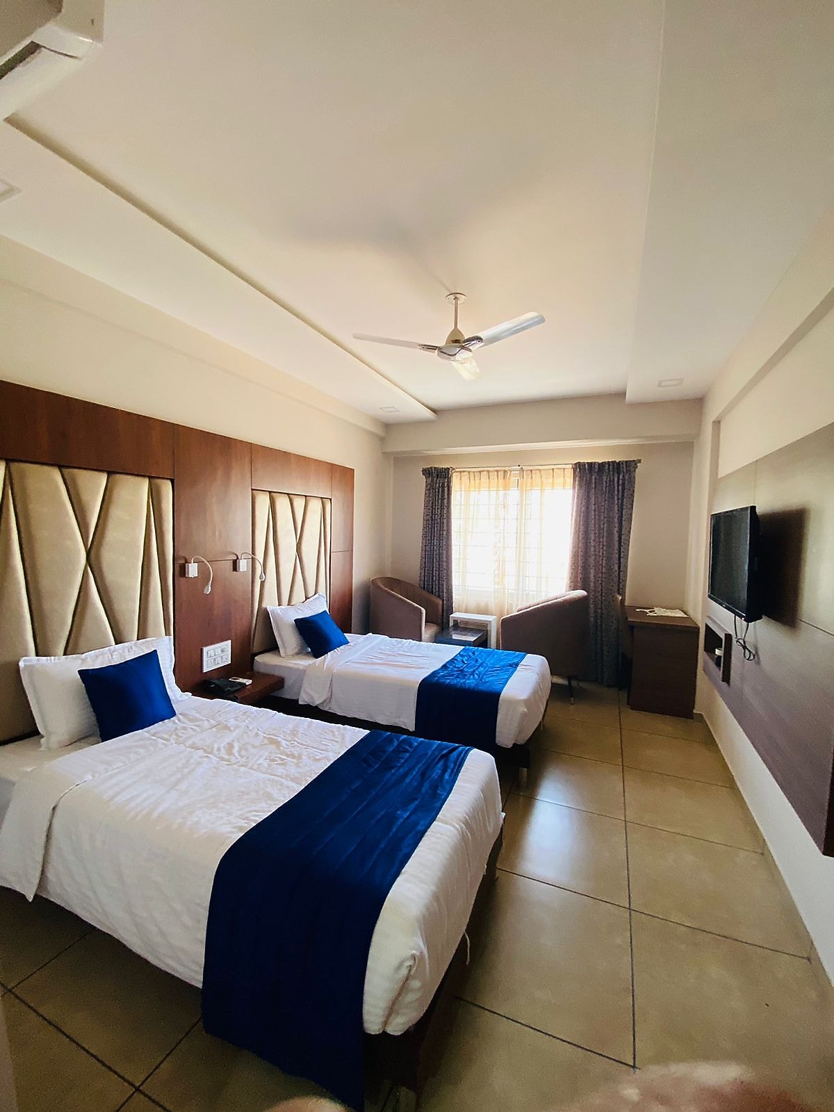 Lexus Inn 𝗕𝗢𝗢𝗞 Mysore Hotel 𝘄𝗶𝘁𝗵 𝗙𝗥𝗘𝗘 𝗖𝗮𝗻𝗰𝗲𝗹𝗹𝗮𝘁𝗶𝗼𝗻