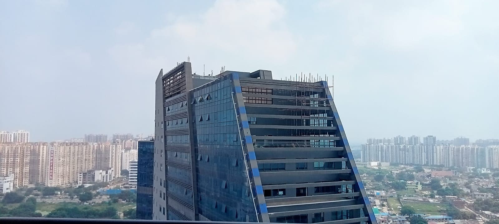 Super Deluxe Studio Apartment at Blue Sapphire by Taj Studios 𝗕𝗢𝗢𝗞 ...