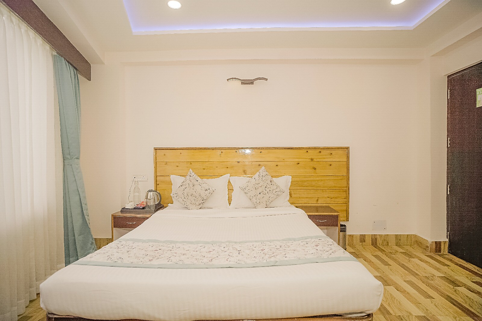 GOLDEN OREN & SPA-100Mts From MALL ROAD 𝗕𝗢𝗢𝗞 Darjeeling Hotel 𝘄𝗶𝘁𝗵 𝗙𝗥𝗘𝗘 ...