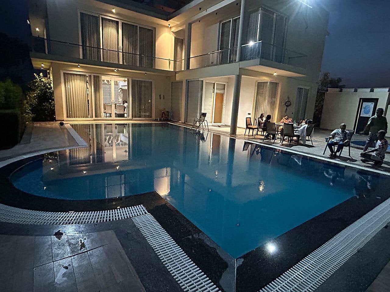 StayVista at Le Blanc Escape W/ Outdoor Pool 𝗕𝗢𝗢𝗞 Sohna Villa 𝘄𝗶𝘁𝗵 𝗙𝗥𝗘𝗘 ...